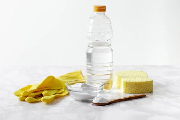 So reinigen Sie einen verbrannten Topf – vier einfache Methoden